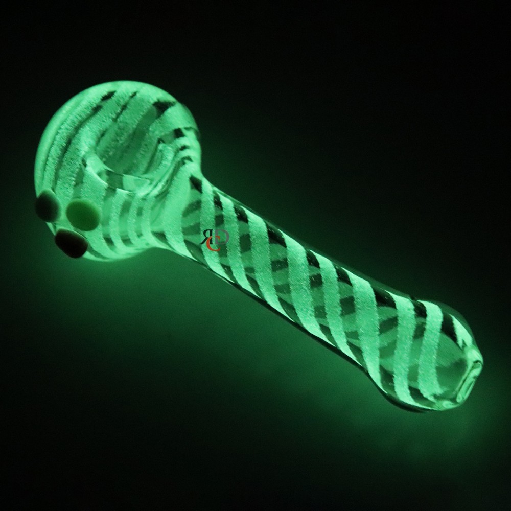 GLASS PIPE GLOW IN DARK GP7603 1CT
